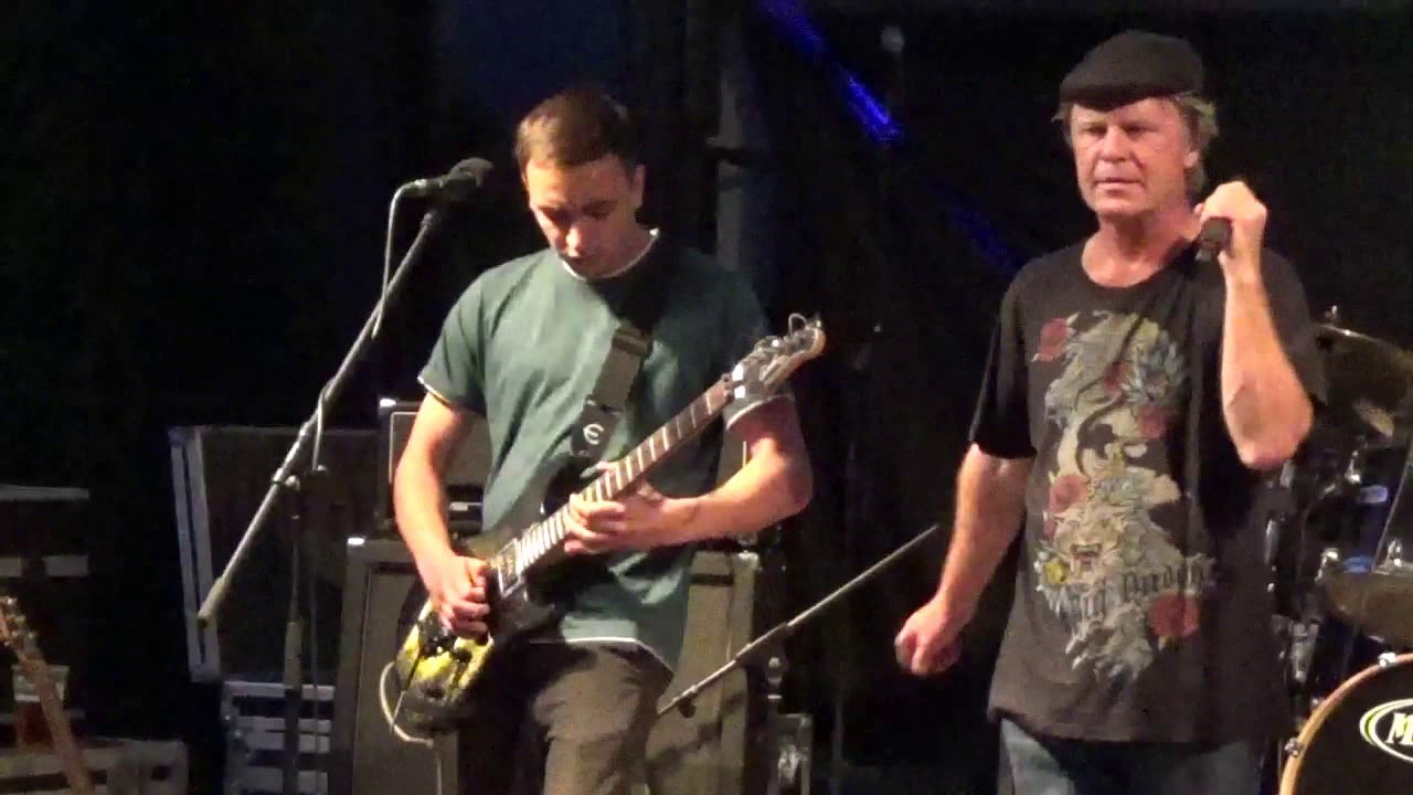 TBC (Tribute band Citron) - Zahradní slavnost - YouTube