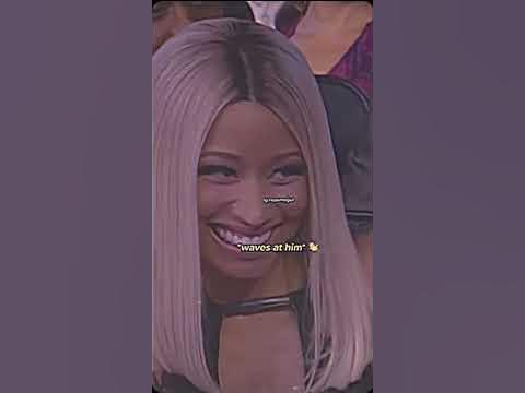 Kevin Hart sees Nicki Minaj 😂 - YouTube