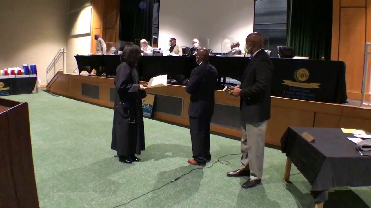 Newly Elected Board Members Swearing-In 1/11/21 - YouTube