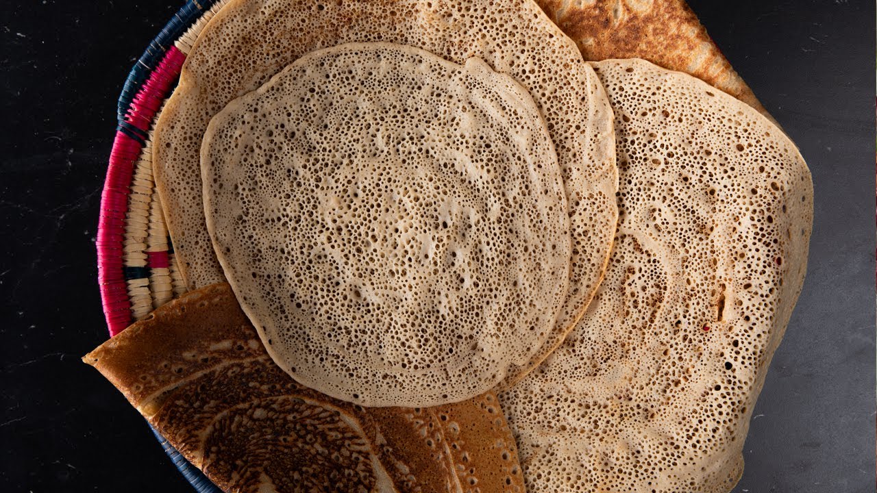 Yemeni Lahoh & Shafoot recipe | طريقة عمل اللحوح والشفوت اليمني - YouTube