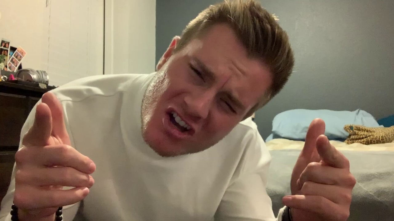 Scotty The Body Sings about a Toaster - YouTube