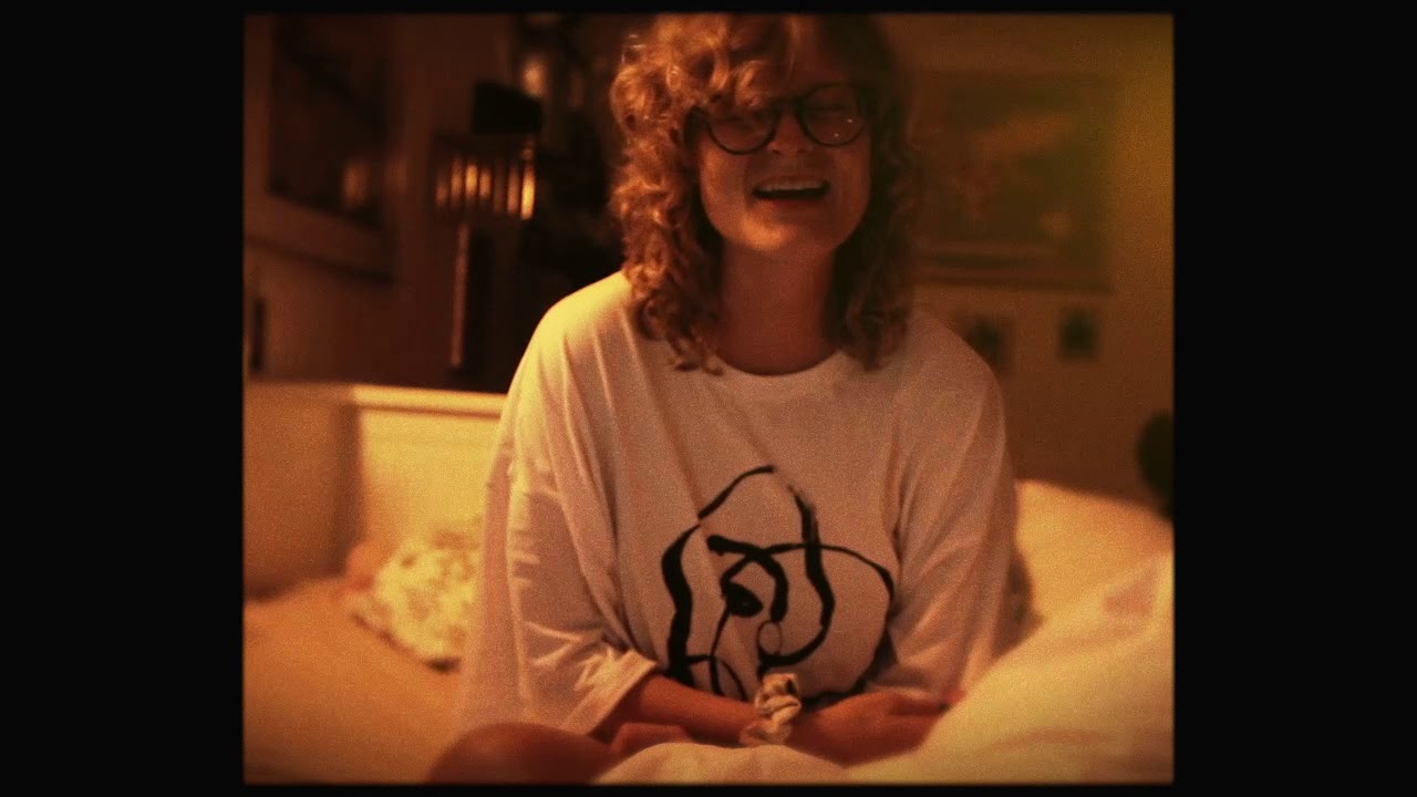 26 - Paramore cover (Emily Zaal) - YouTube