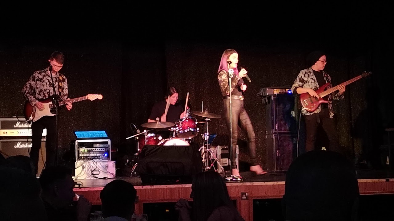 The Kelly Harrison band @ the high Howdon social club - YouTube