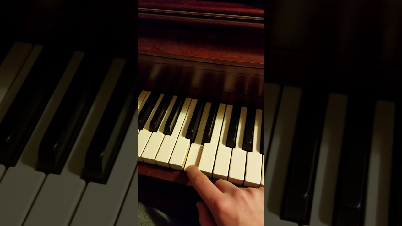 Hear piano note: D3 - YouTube