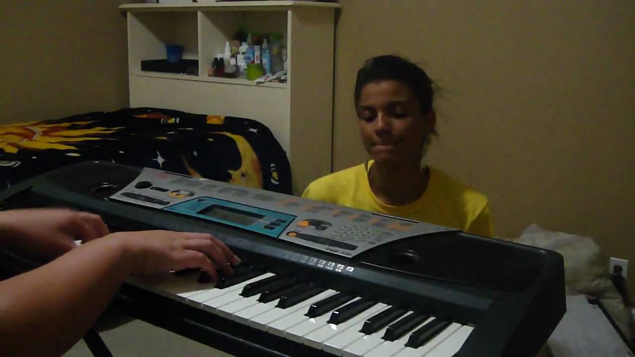 Chloe McFadden & Maite Urena - Canon (piano) - YouTube