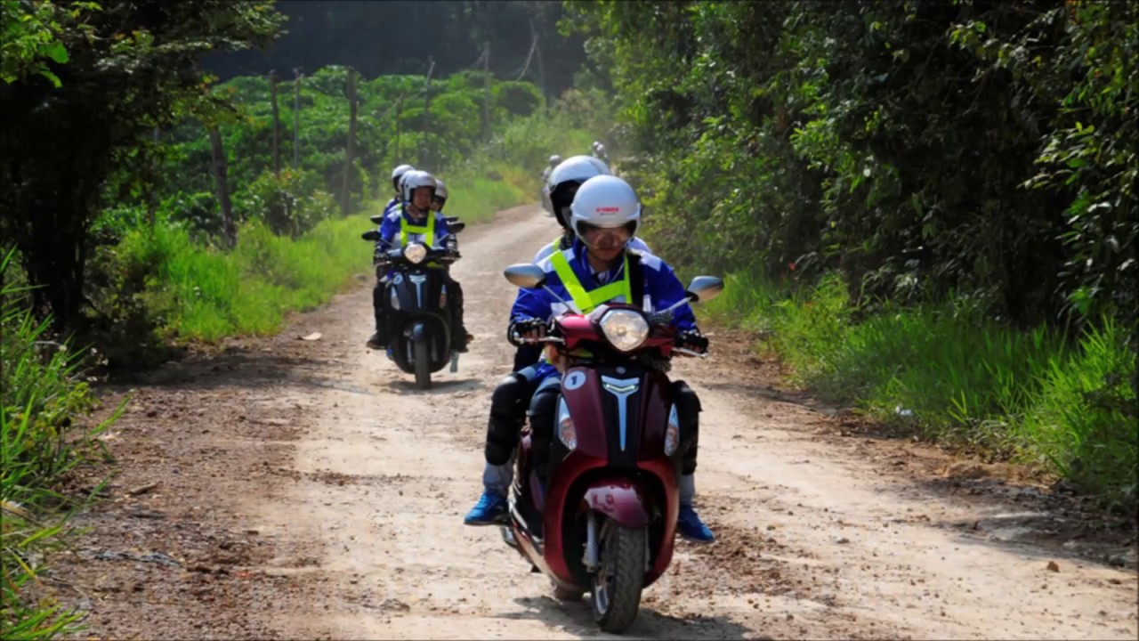 Yamaha Nozza Grande: Specifications, Features and Price - YouTube