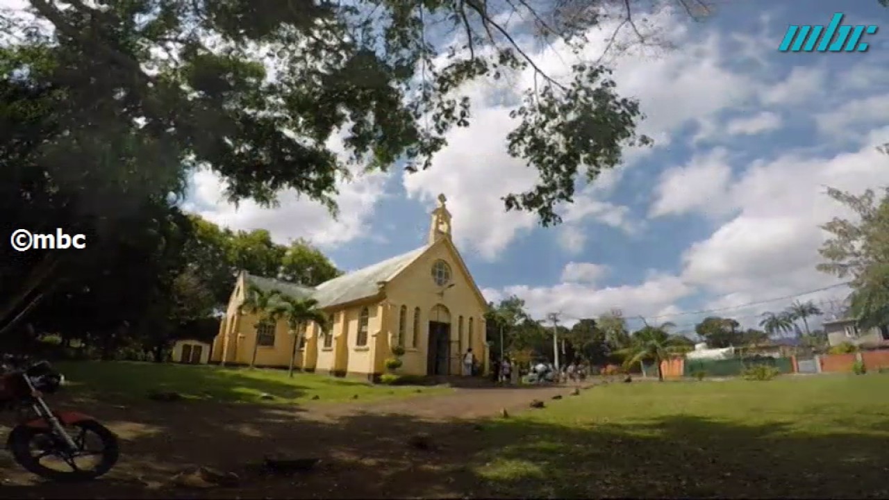 Mozil - Chamarel Église St Anne - YouTube