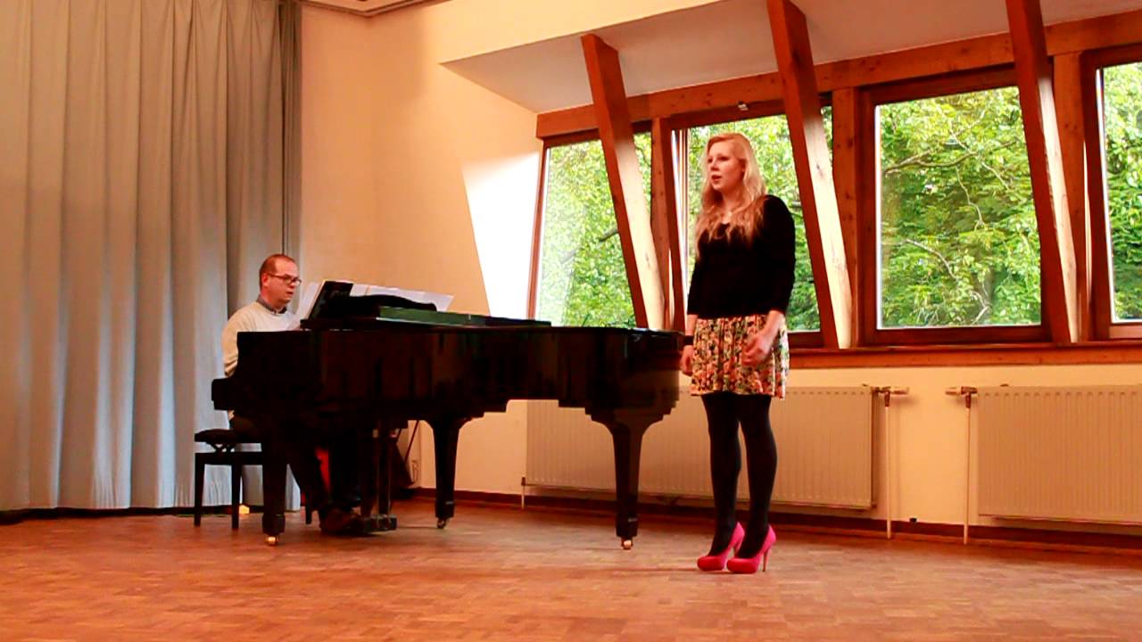 Memory - Maria Saxinger // Rudolf Steiner Schule 07.06.2012 - YouTube
