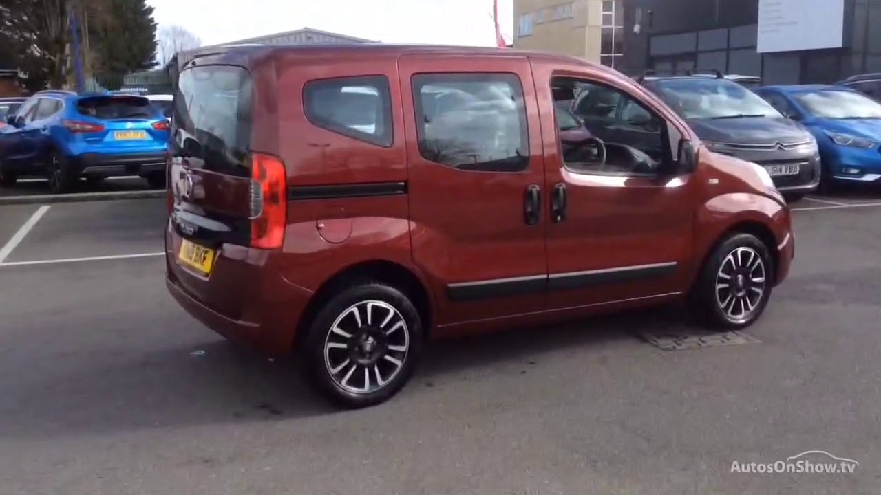 FIAT QUBO MULTIJET LOUNGE RED 2018 - YouTube