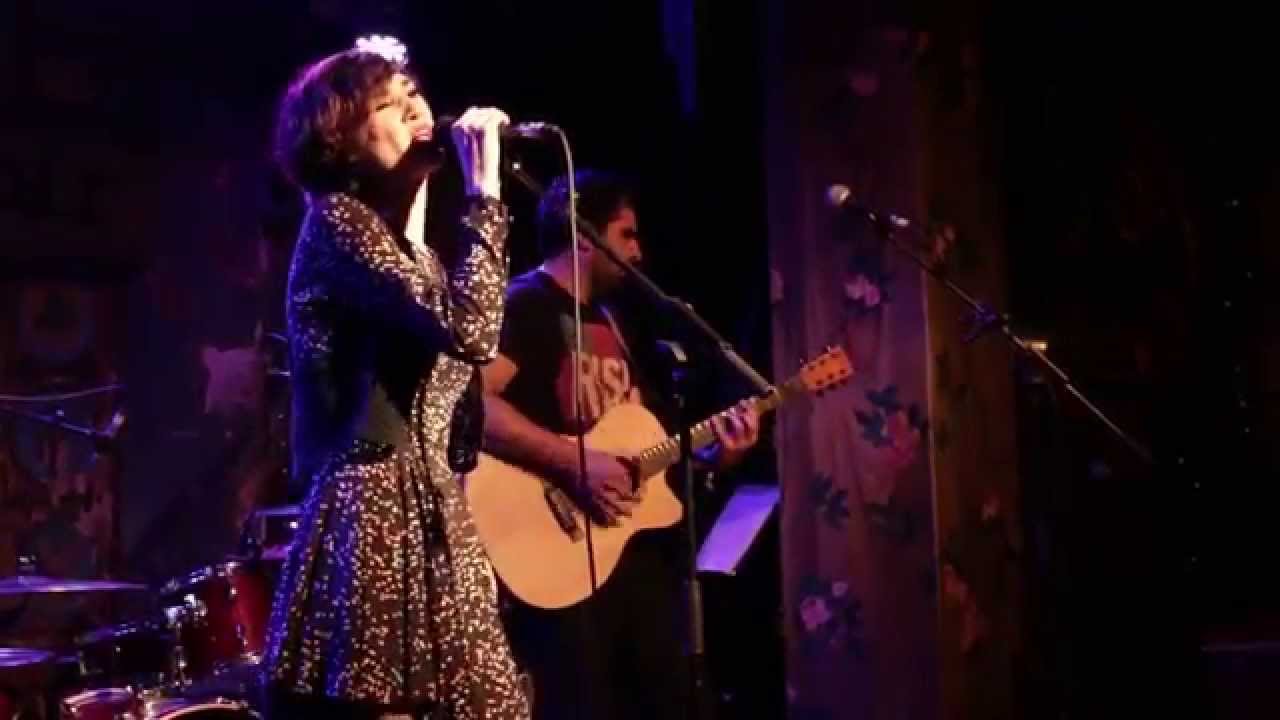 Déborah Charles - Fais moi mal Johnny ! (Le Réservoir) - YouTube