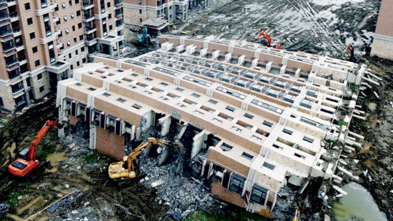 Extreme Dangerous Building Demolition Excavator Skill, Fastest Heavy ...