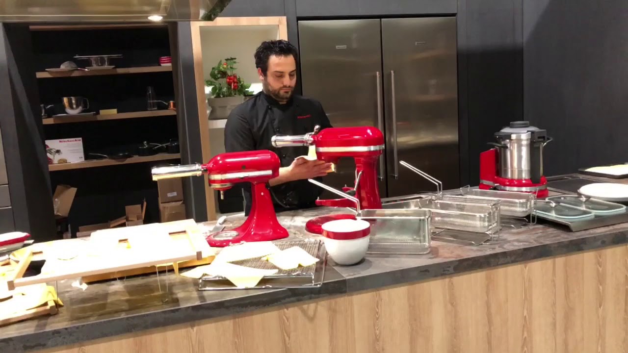 Eurocucina 2018 - pasta s robotem KitchenAid - YouTube