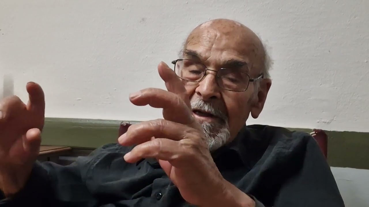 Πως έφτιαχναν το κάρβουνο;...ο κ.Μανολης μας εξηγεί τη διαδικασία - YouTube