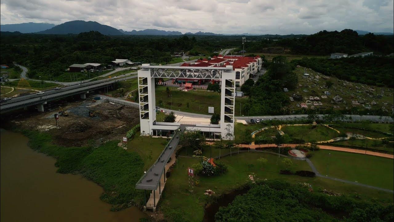 Batu Kawa Riverbank Park - YouTube