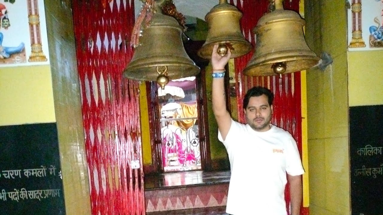 Hat Kalika Mata Mandir Gangolihat jate hi gaye bhajan | जय मां हाट ...