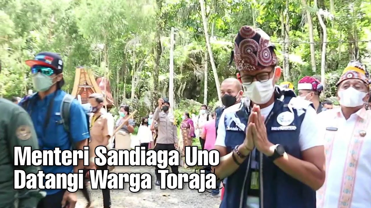 Gagahnya Menteri Sandiaga Uno Pakai Passapu', Topi Kebanggaan Toraja ...