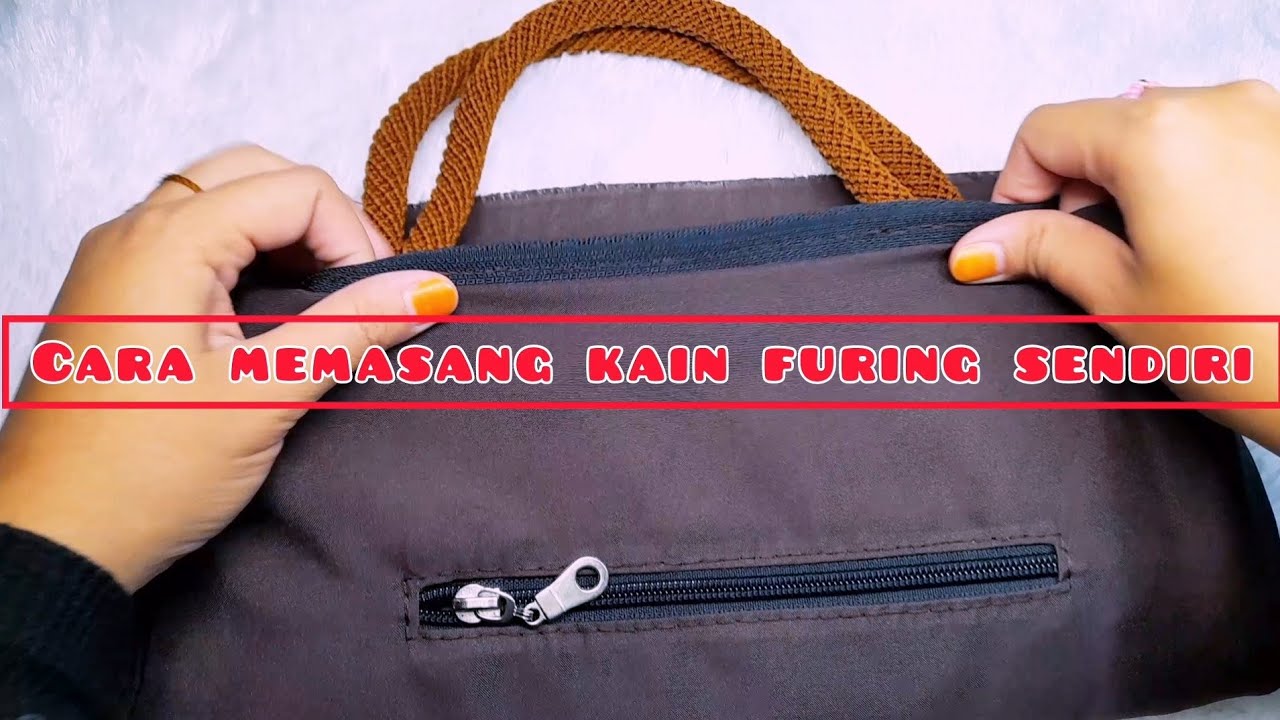 Cara memasang kain furing sendiri untuk tas rajut - YouTube