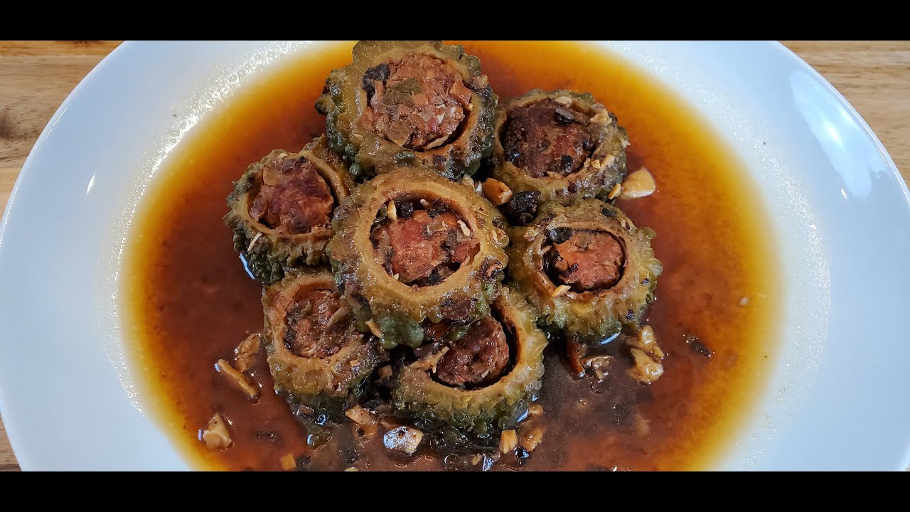 Braised Stuffed Bitter Melon 蒜頭豆豉炆釀苦瓜 独特的家乡风味 - YouTube