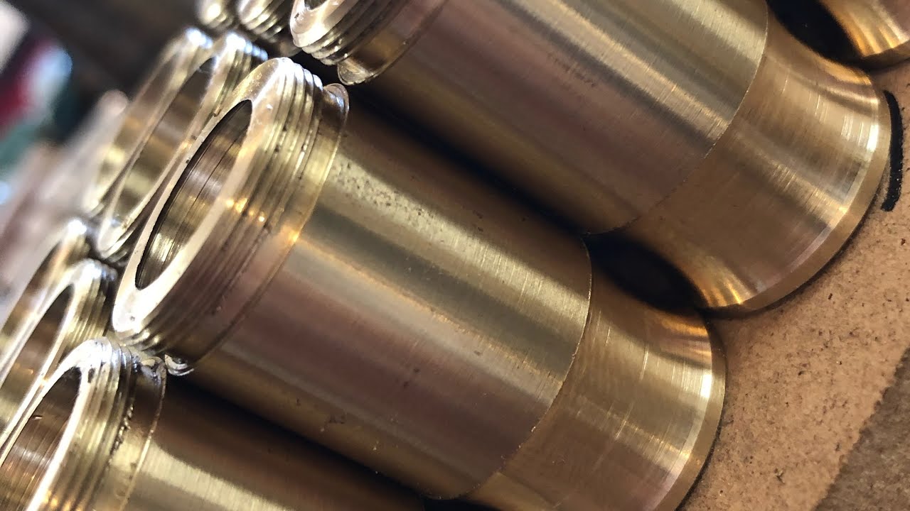 Cutting threads on valve casing balusters. - YouTube