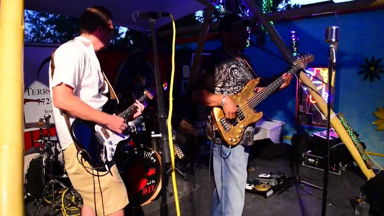 Biscuit Miller and The Mix - Will It Go Round In Circles - YouTube