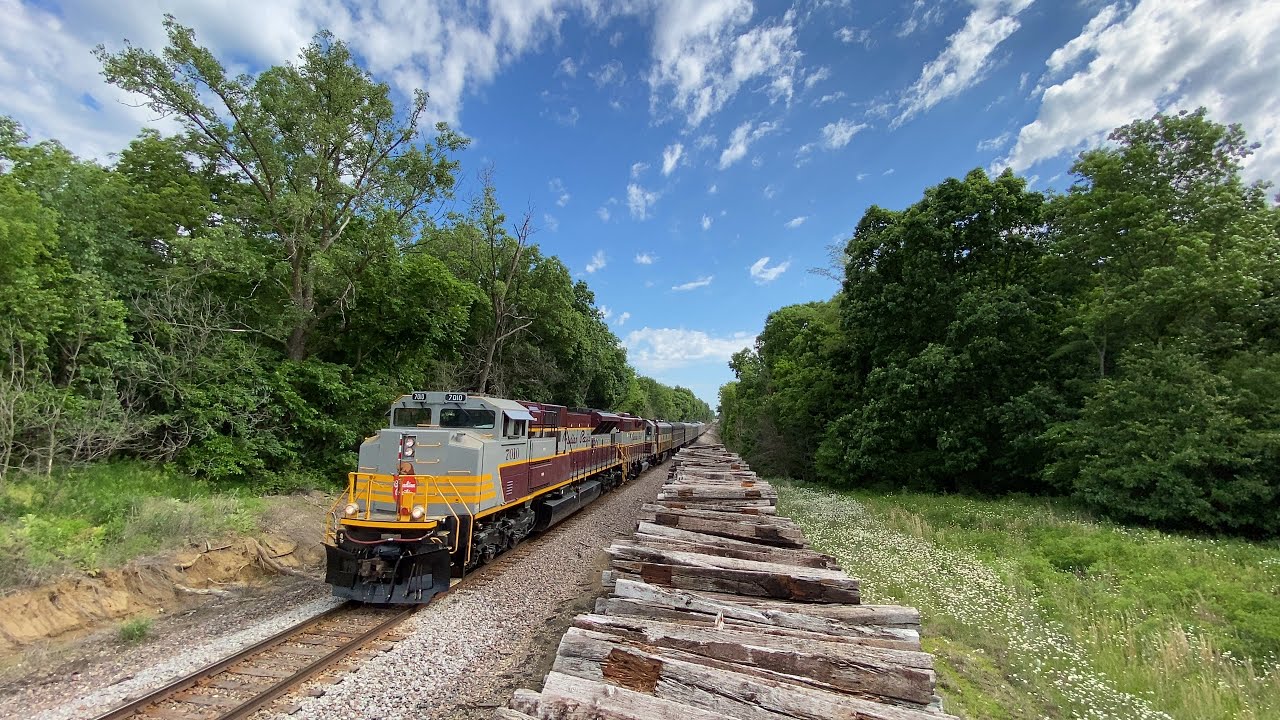 Canadian Pacific OCS on the CP Kansas City Subdivision in Livingston ...