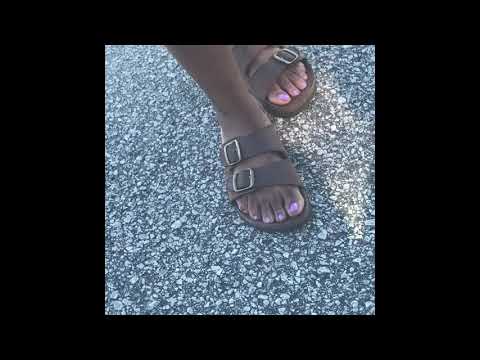 Small clip of ebony feet at target