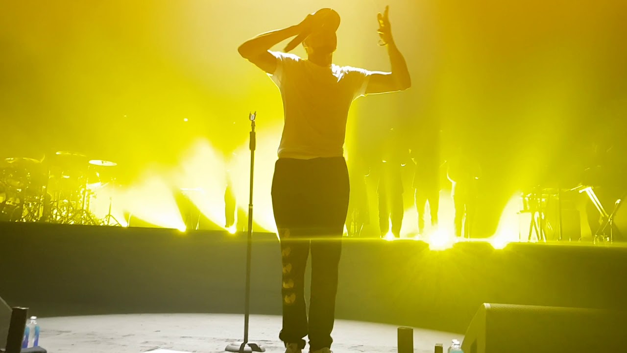 Chance the Rapper - Ultralight Beam @ Manila , Philippines - YouTube