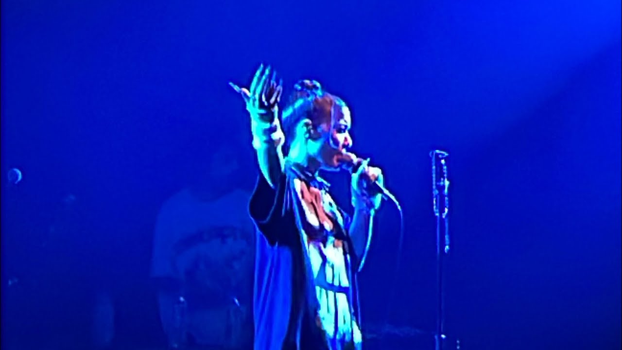 Lil Zey-Naylon (Konser Akustik) - YouTube