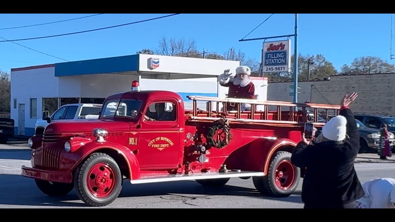2025 Royston Christmas Parade - YouTube