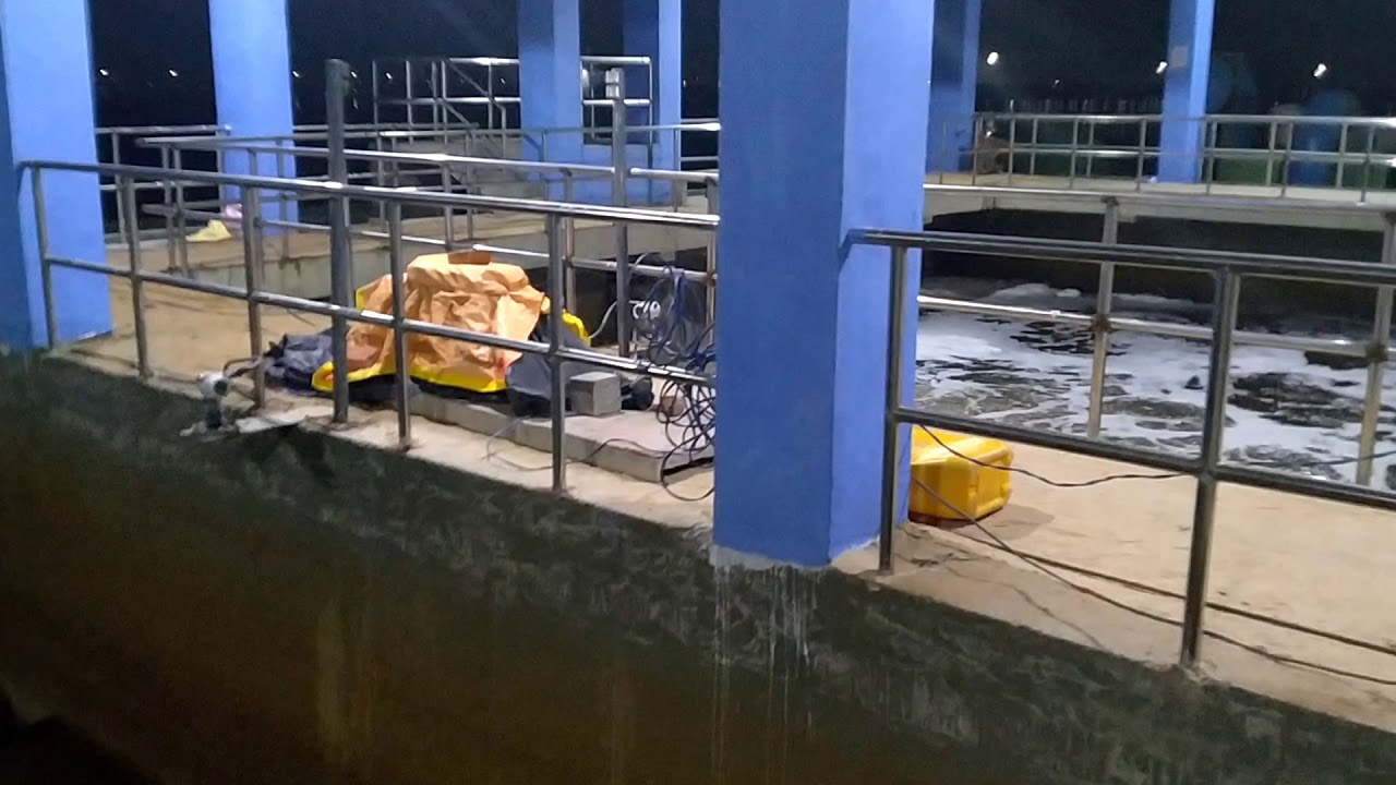 Rapid gravity sand filter backwash - YouTube