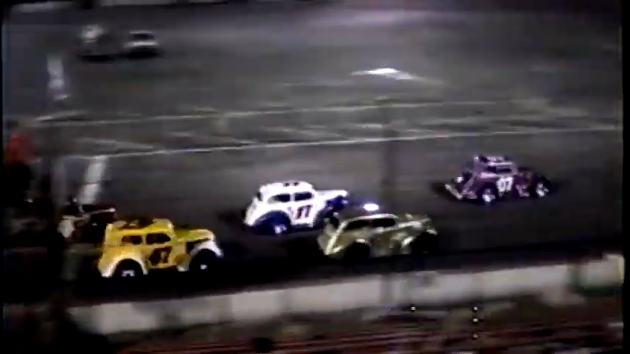 9/24/1999 - Indianapolis Speedrome - Legend Car Feature - YouTube