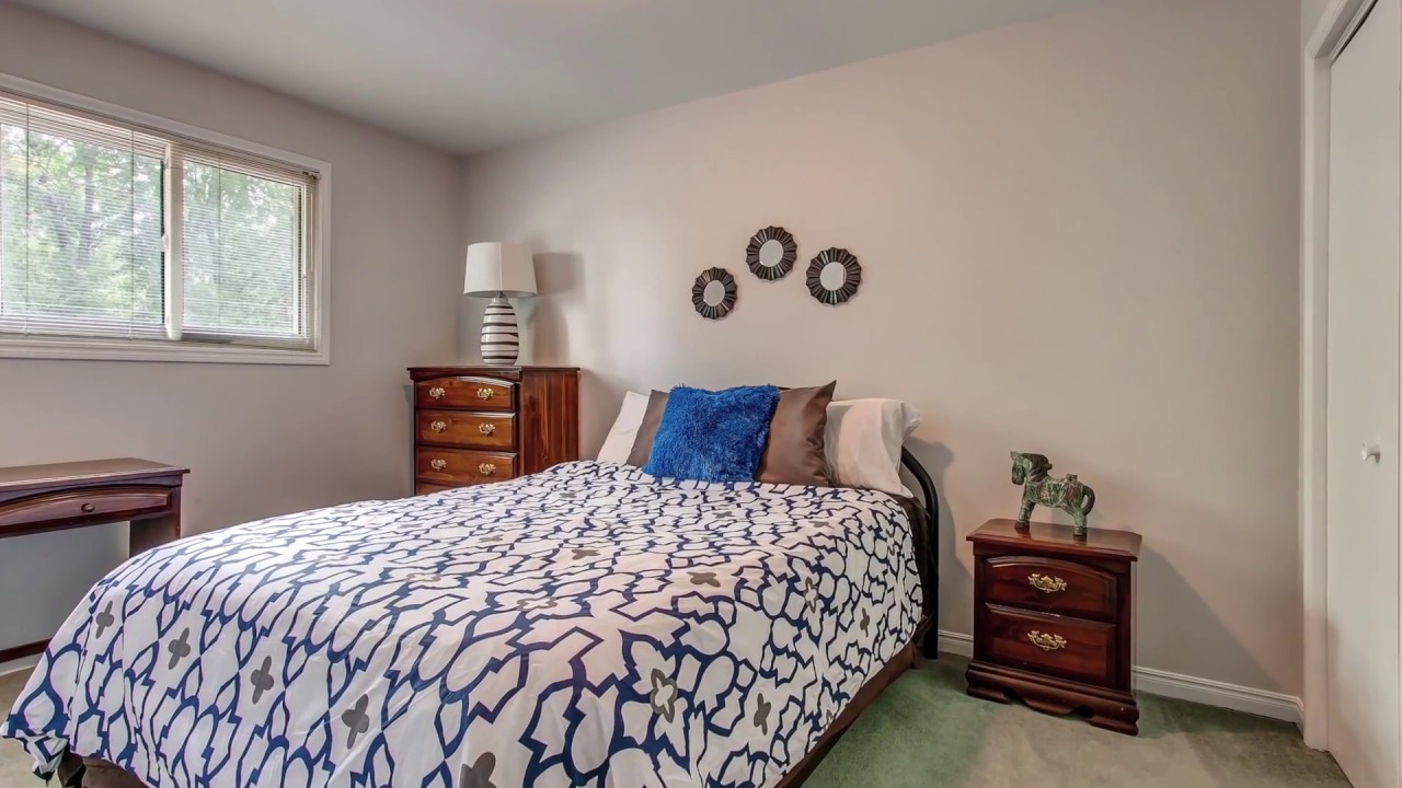 4247 Alta Place, Mississauga - YouTube