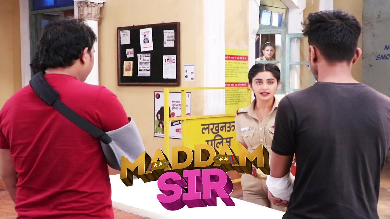 Dekhiye Karishma Singh Ne Machaya Bhokal : Madam Sir Exclusive - YouTube