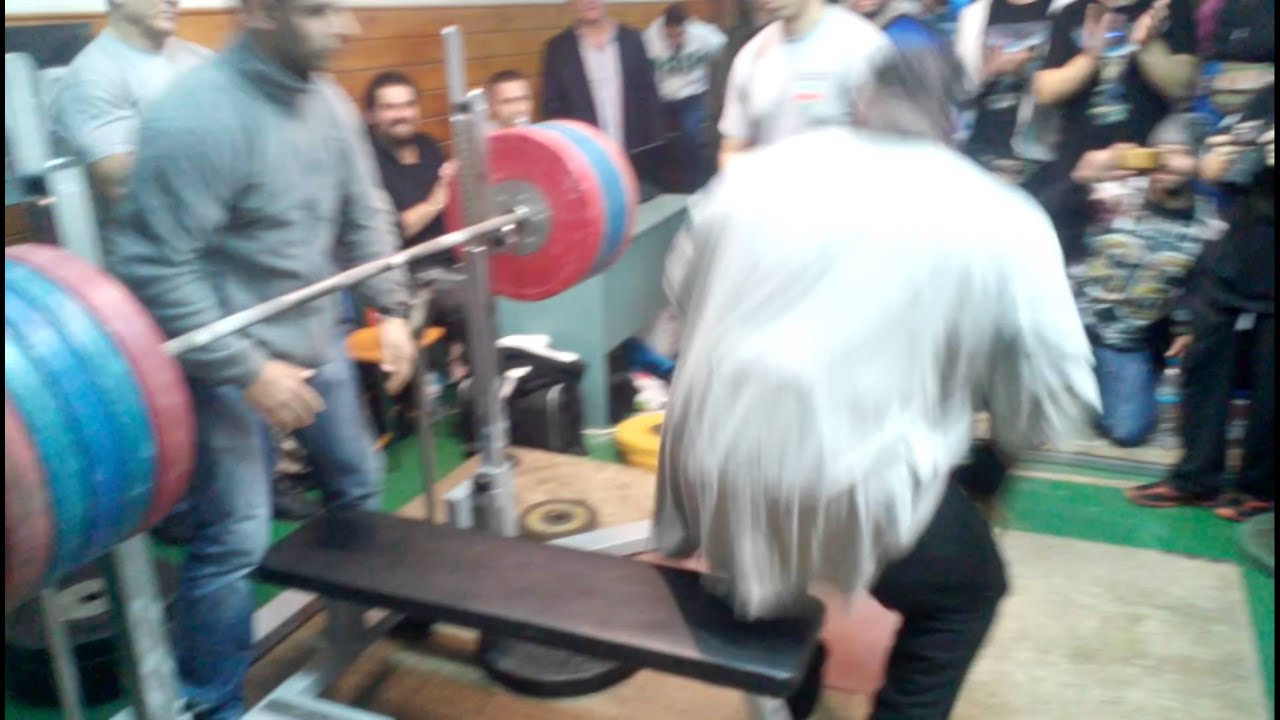 Alex Pizarro Bench Press 260kg - YouTube