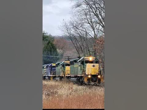 Reading & Northern NRFF 5 SD40-2s Snoot Leader - YouTube