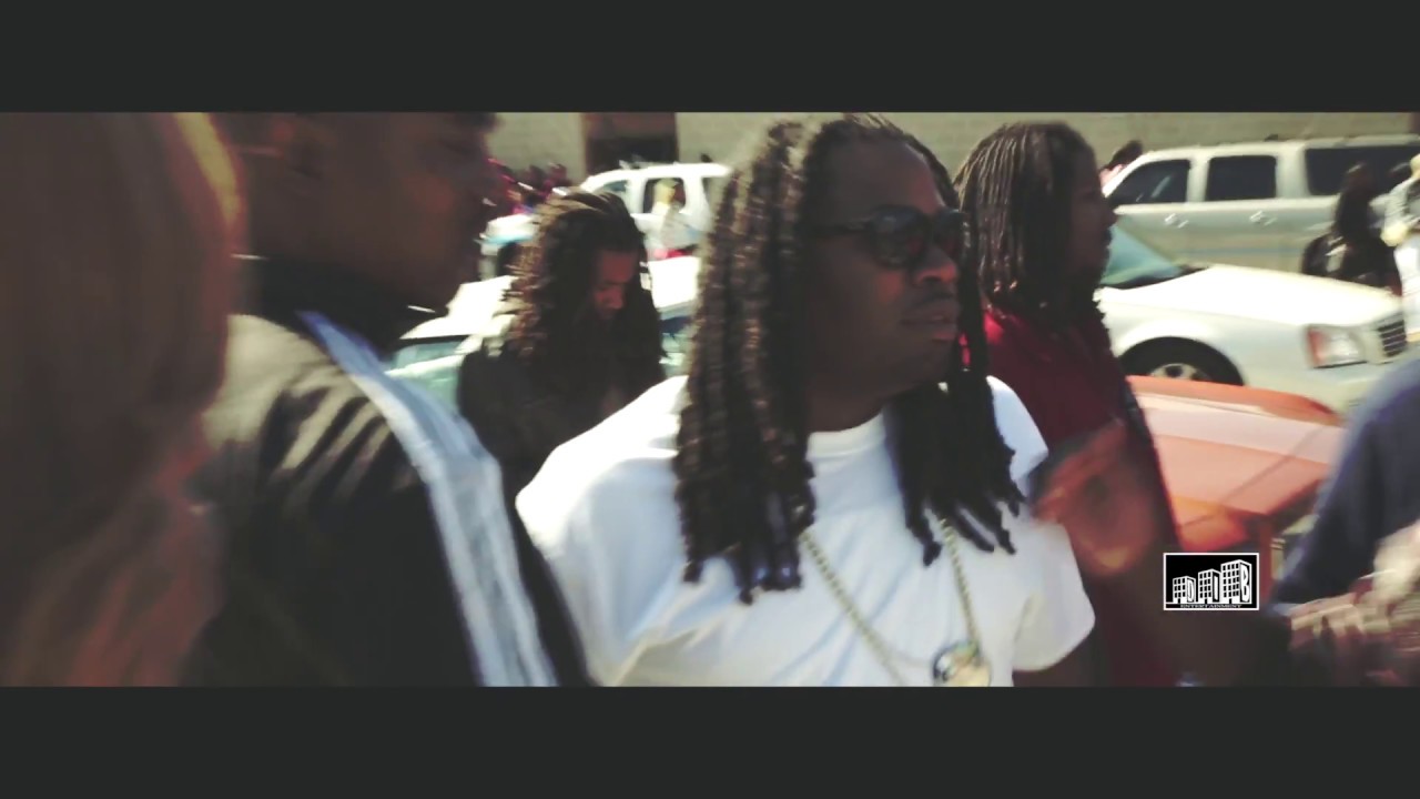 The Trenches #1 - Outside La Capone Funeral (shot by @dibent) - YouTube