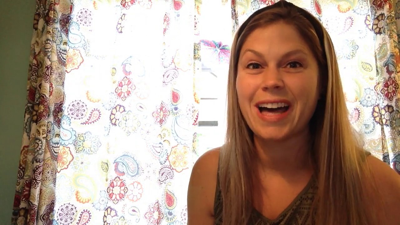 L'histoire de la lettre E - YouTube