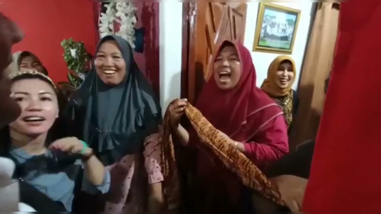 "PENGANTIN BELARAK" Acara adat Kab Kaur - YouTube