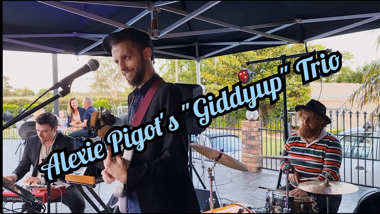 Alexie Pigot's "Giddyup" Trio - YouTube