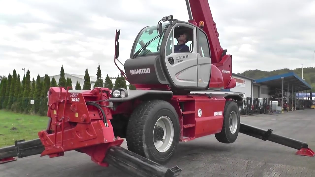 Location chariot rotatif 30m : Manitou MRT3050 - YouTube