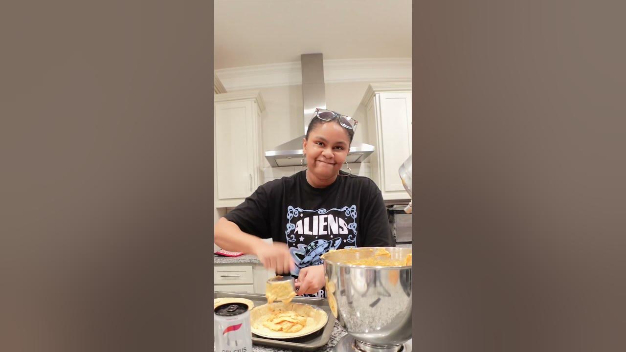 A Charlie Brown thanksgiving #celsius #celsiuslivefit #thanksgiving2025 ...