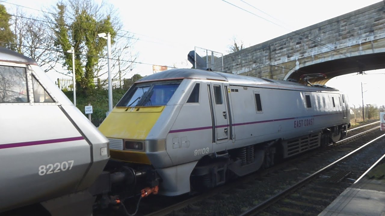 East Coast Class 91 leaves Alnmouth blunt end first (15/12/14) - YouTube