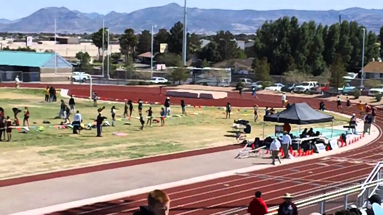 Colin Schultz run a 1:54 800m - YouTube