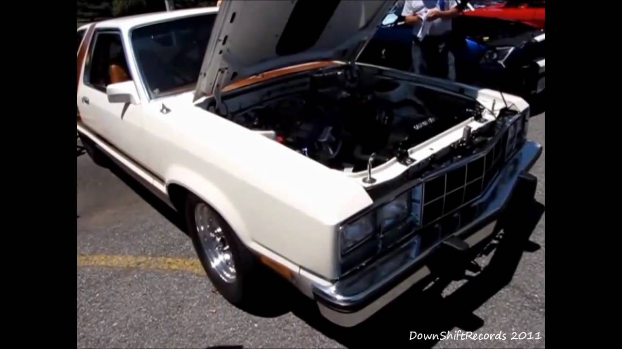 LOUD Classic Car Revving - YouTube