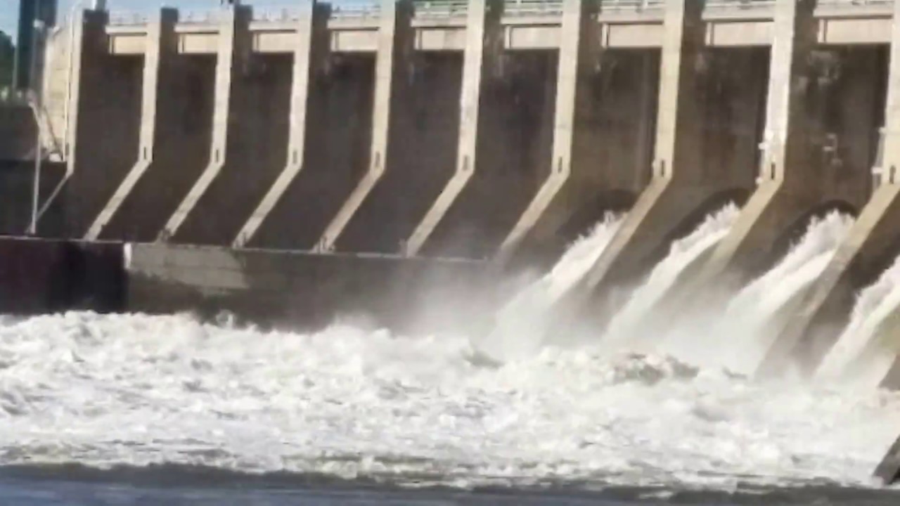 Chickamauga Dam Gates Open (Chattanooga Tennessee) - YouTube
