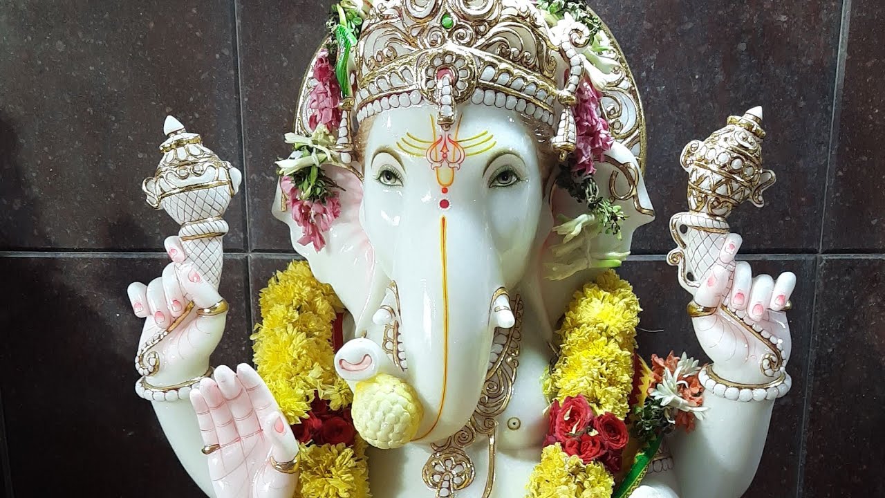 Vinayagar tamil bhajan... Mooshika vahana song by manjapra mohan - YouTube