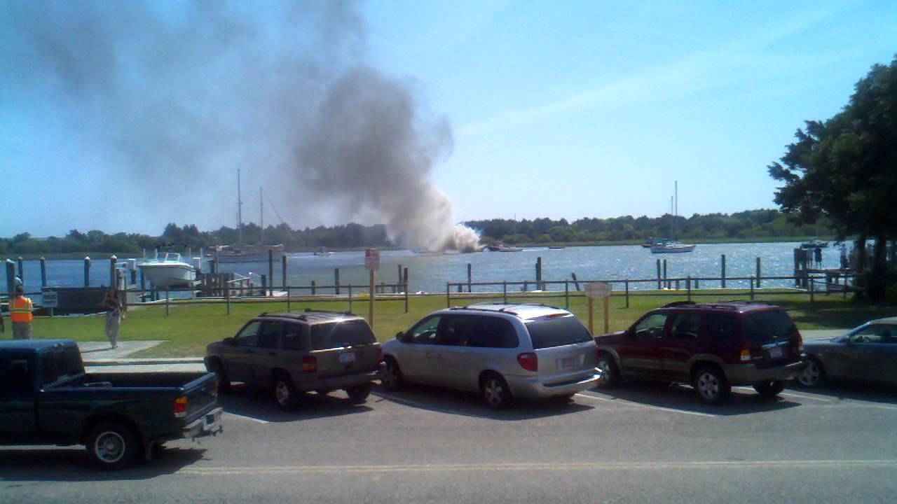 Beaufort boat fire: 4 - YouTube