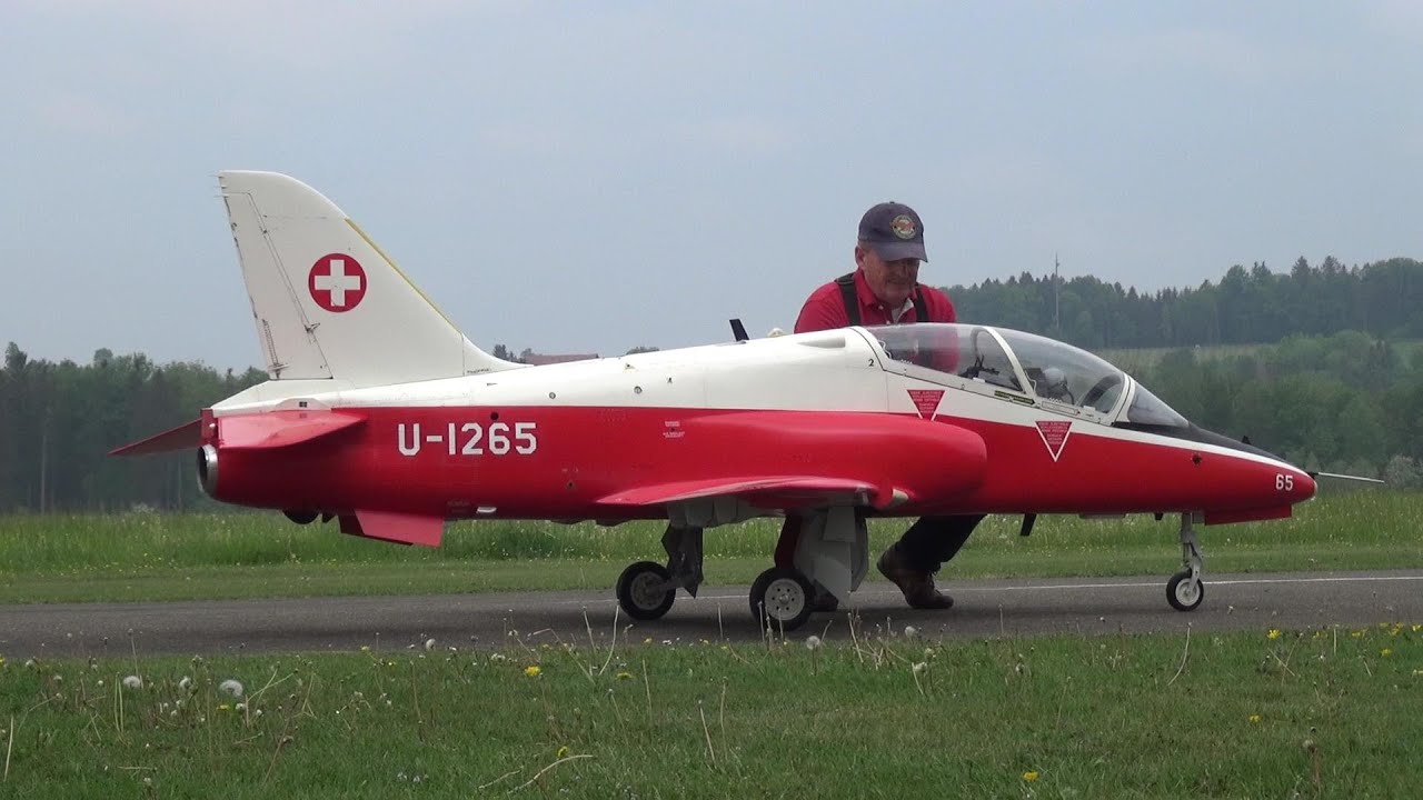 BAE Hawk Swiss MKII RC Turbine High Detailed Big Model Jet - YouTube