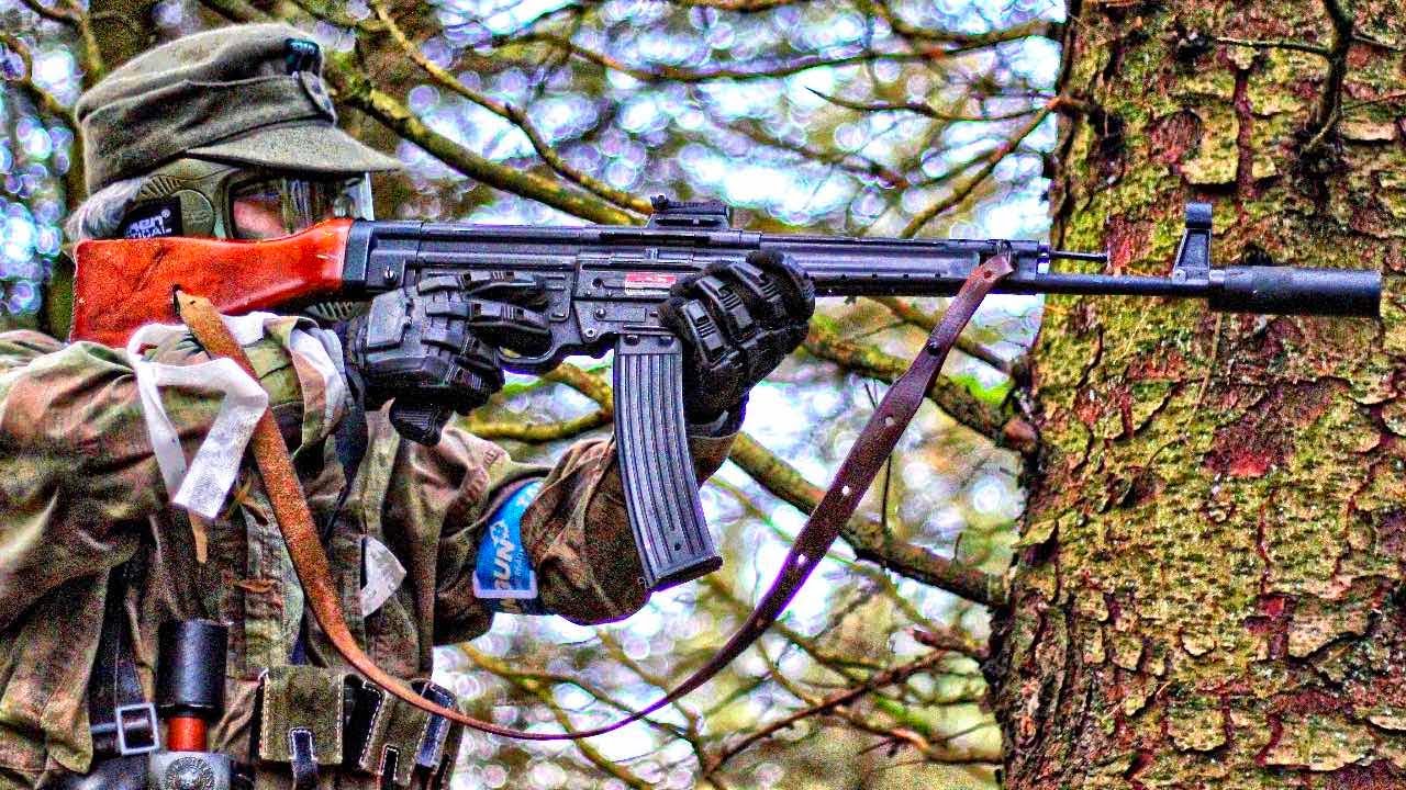 Airsoft War - Tokyo Marui Scar / AGM MP44 Section8 HD - YouTube