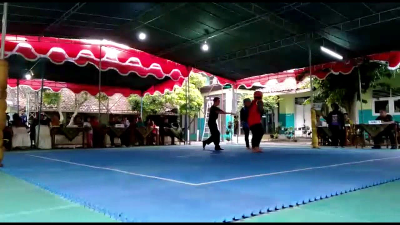 Diana Mahasiswa UBSI Solo Raih medali Emas di kejuaraan Guntur Geni cup ...